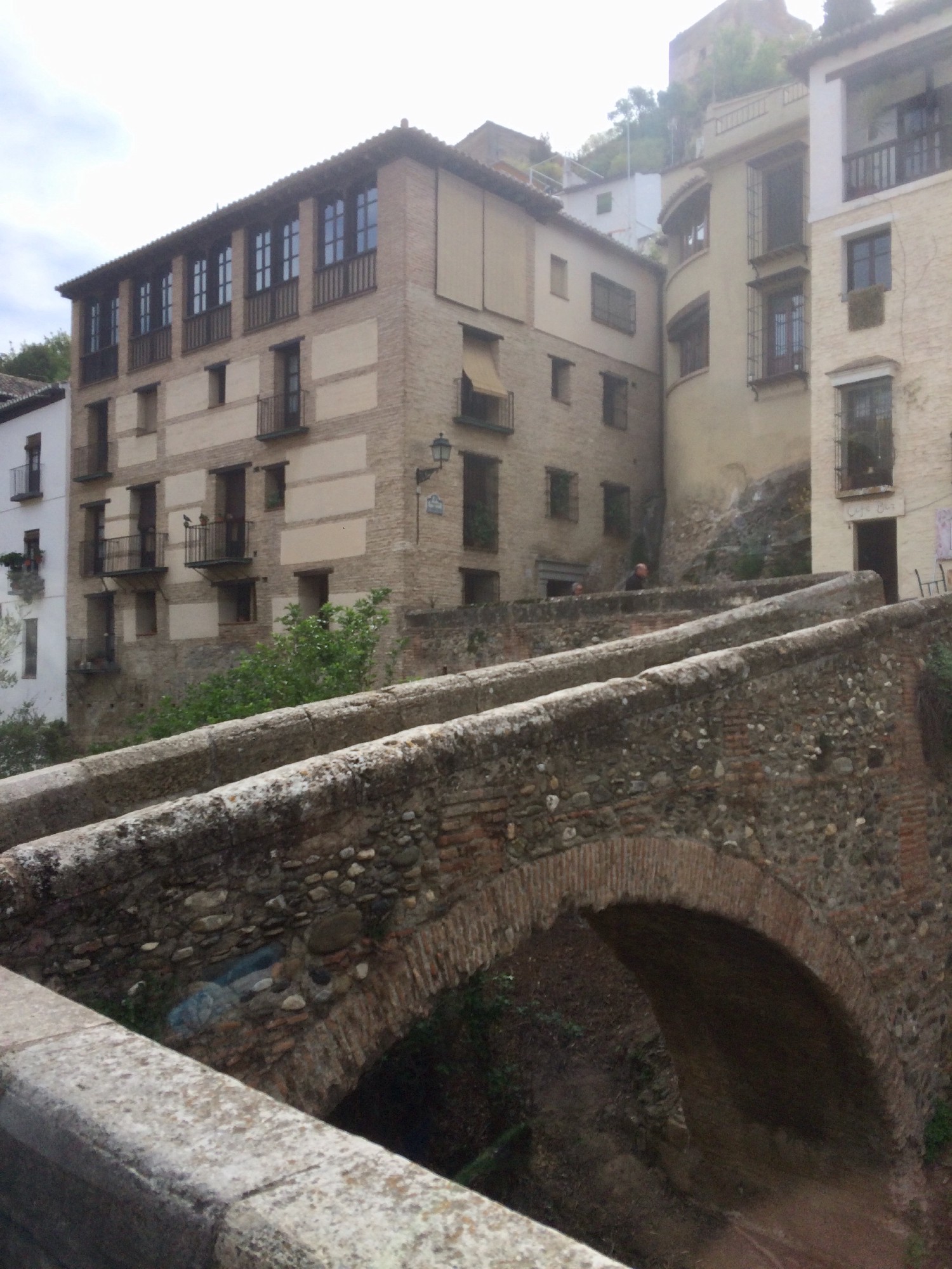 Rio Darro. Granada - The Explorers